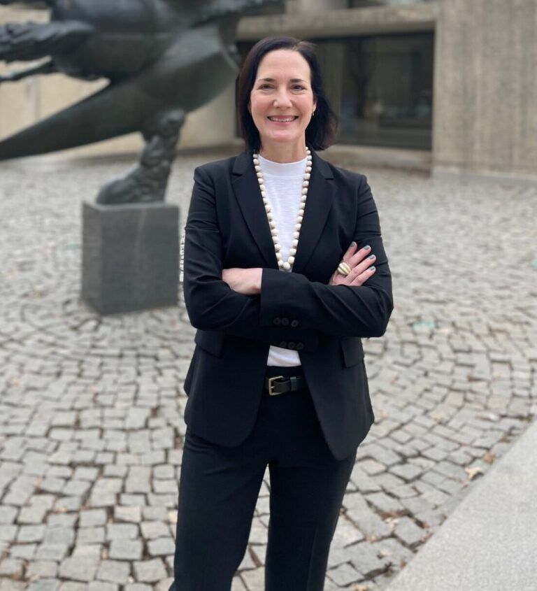 Kelly Baum - Des Moines Art Center | DSG Global